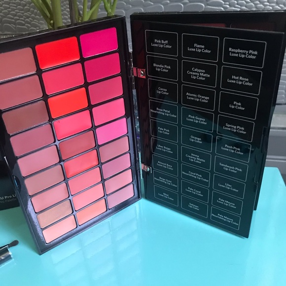 Bobbi Brown | Makeup | New Limited Bobbi Brown Bbu Pro Lip Palette ...